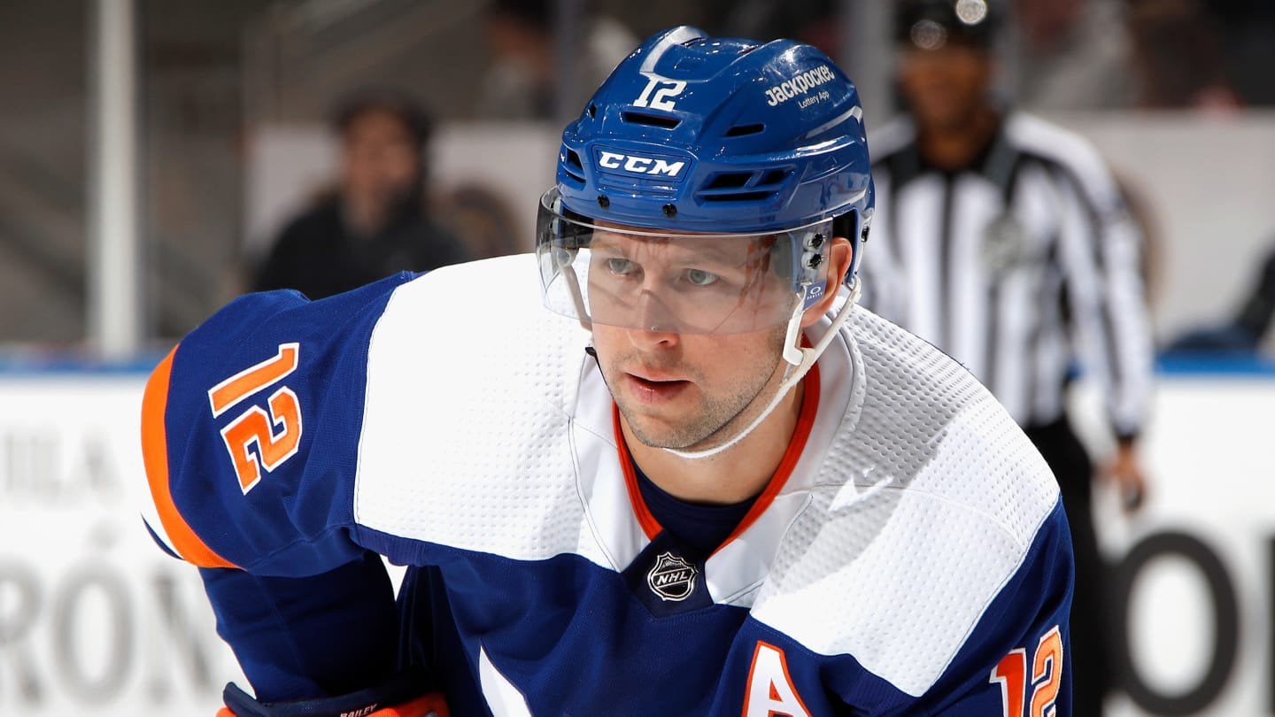 NY Islanders Josh Bailey won't catch Denis Potvin in games played this ...