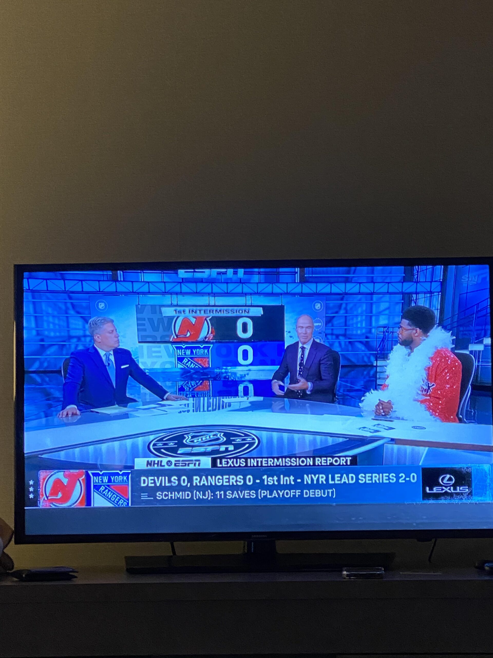 When your custom video game character enters a cutscene - Love NHL